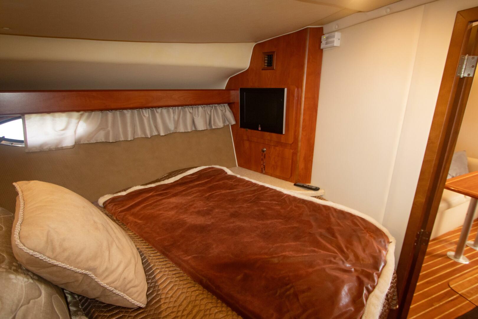 2008 Rinker 40 Express Cruiser No Name Yacht For Sale